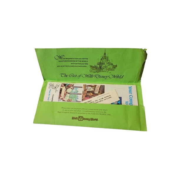Disney | Other | Vintage Walt Disney World 975 Brochure Guide Booklet W ...